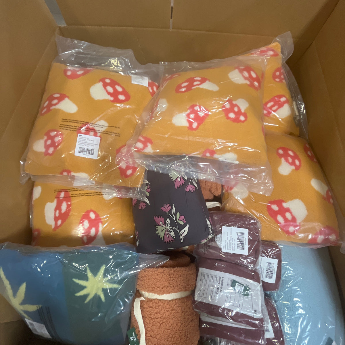 Assorted Bedding: 92% Off Original Retail (G59783) – Wholesale101.com